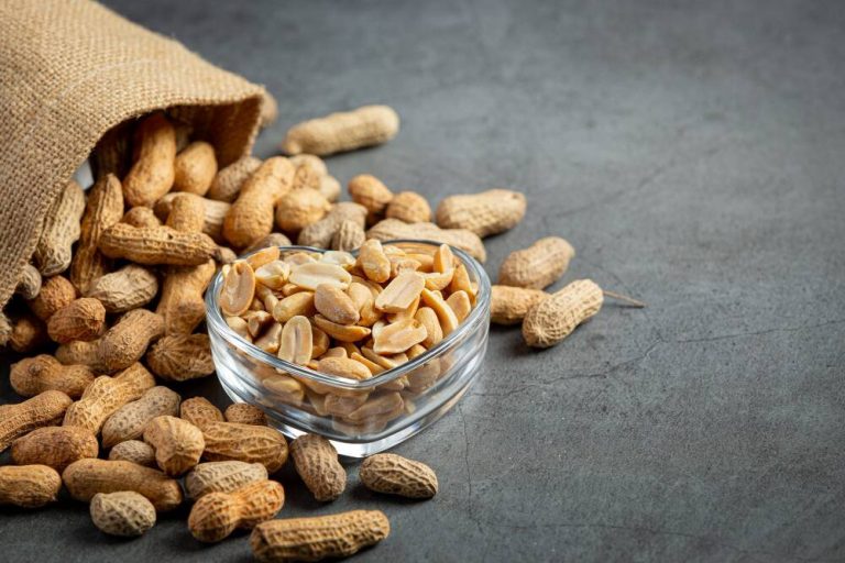 6 Reasons to Eat More Peanuts - GetLocal MY